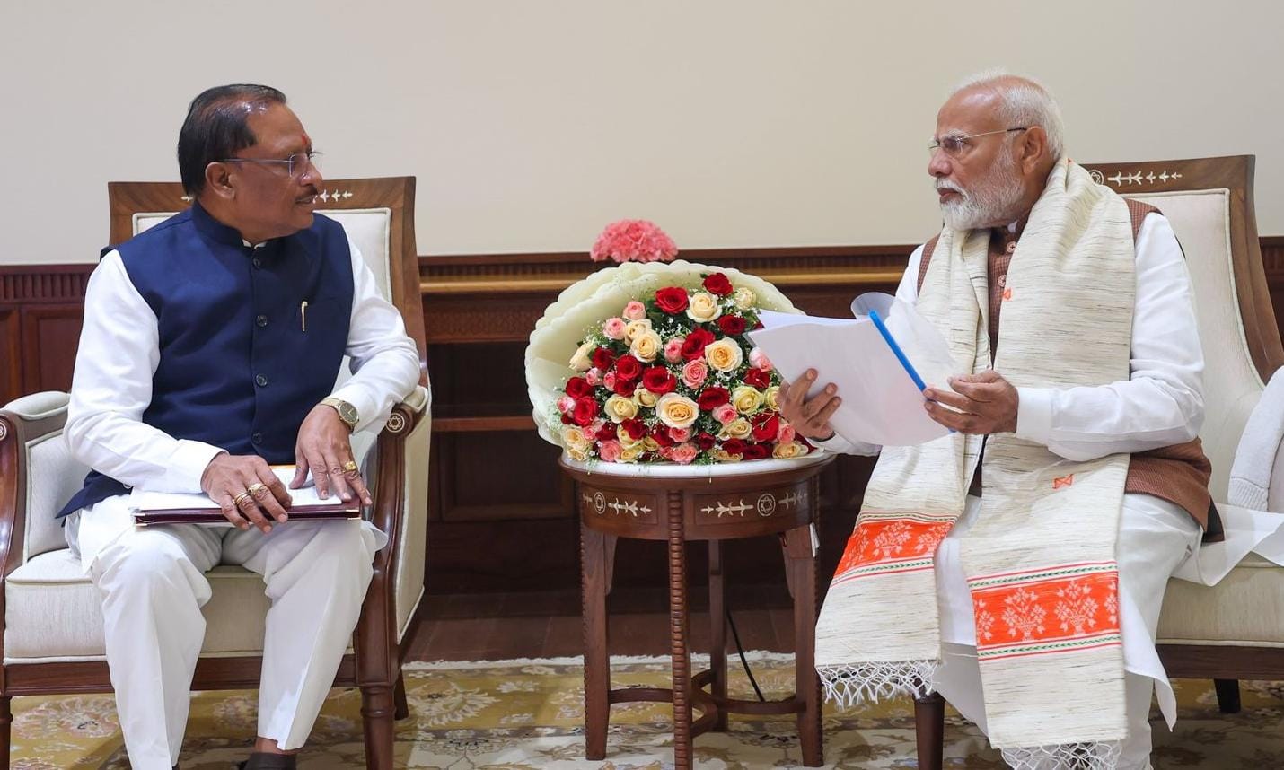 Chhattisgarh CM Vishnu Deo Sai presents Bastar Development Roadmap to PM Modi - News Riveting